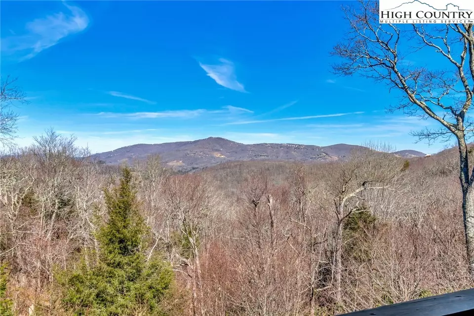 460 Castle Rock Dr, Banner Elk, NC 28604 | 49 Photos - Movoto