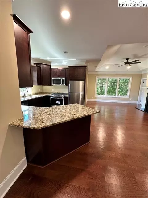 155 Gateway Dr #101, Boone, NC 28607 | 27 Photos - Movoto