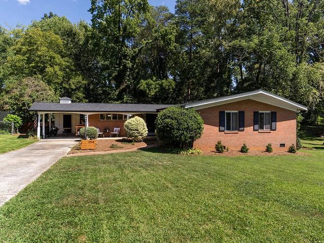 1114 Pender Dr, Greensboro, NC 27408 | 35 Photos - Movoto