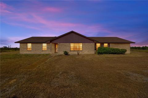 212 Post Oak Ln, Riesel, TX 76682 | 20 Photos | MLS #211636 - Movoto