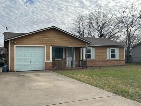 307 Ave I, Lacy Lakeview, TX 76705 | 7 Photos | MLS #213112 - Movoto