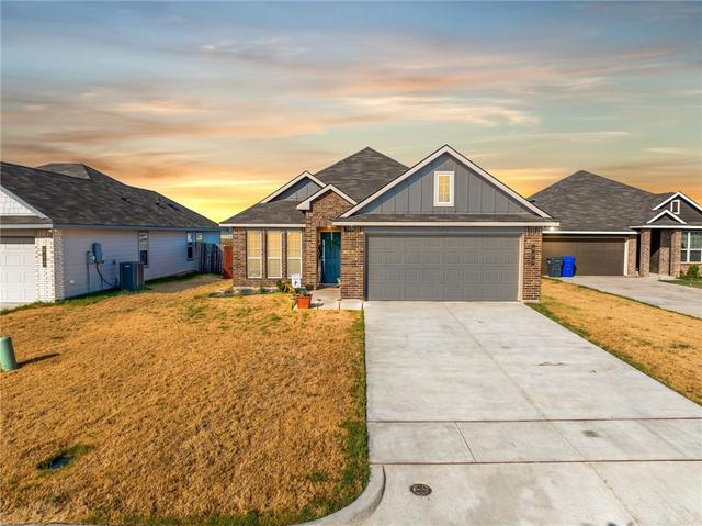 909 Mccandles Rd, Waco, TX 76705 | 23 Photos - Movoto