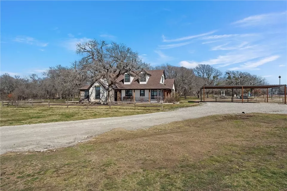1362 Fort Graham Rd, Waco, TX 76705 | 52 Photos - Movoto