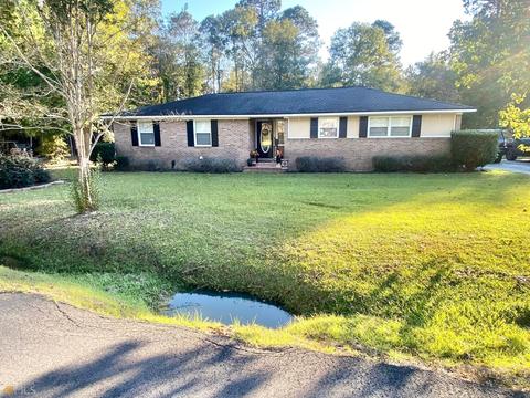94 E Bruce St, Mcrae-helena, GA 31055 | 38 Photos | MLS #10102514 - Movoto