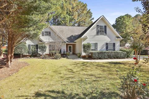 201 Kingsbrook Cir, Newnan, GA 30265 | 38 Photos | MLS #10104770 - Movoto
