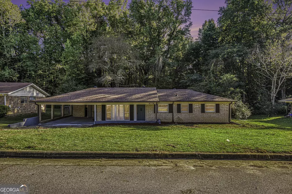 4776 Apache Trl SW, Atlanta, GA 30331 | 26 Photos - Movoto