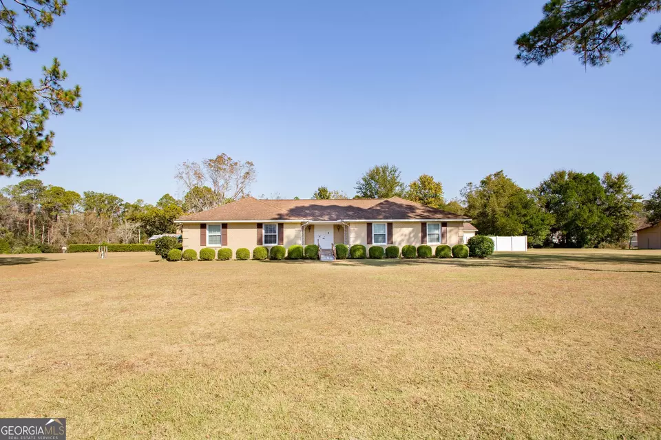 2264 Woodrow Ave, Waycross, GA 31503 | 48 Photos - Movoto