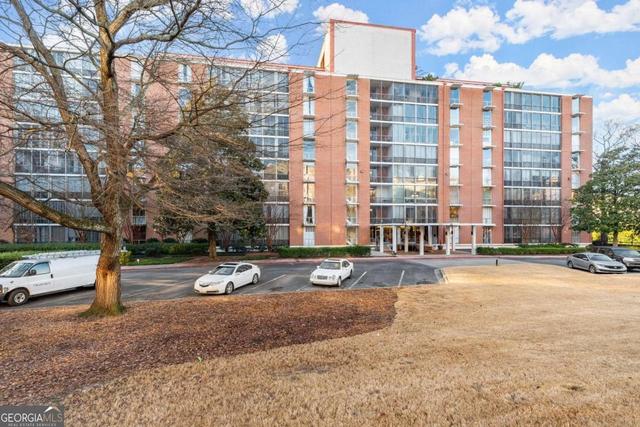 Collier Hills North, Atlanta, GA Condos & Townhouses For Sale - Movoto