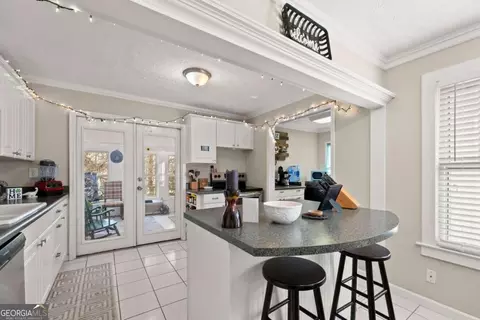 1126 Green Street Cir, Gainesville, GA 30501 | 38 Photos - Movoto