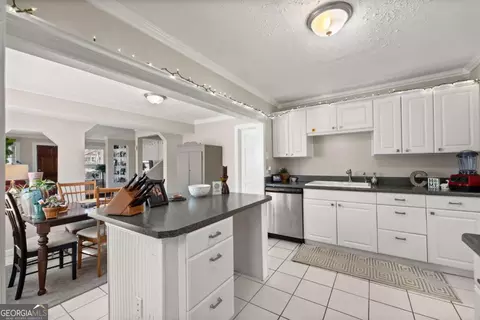 1126 Green Street Cir, Gainesville, GA 30501 | 38 Photos - Movoto