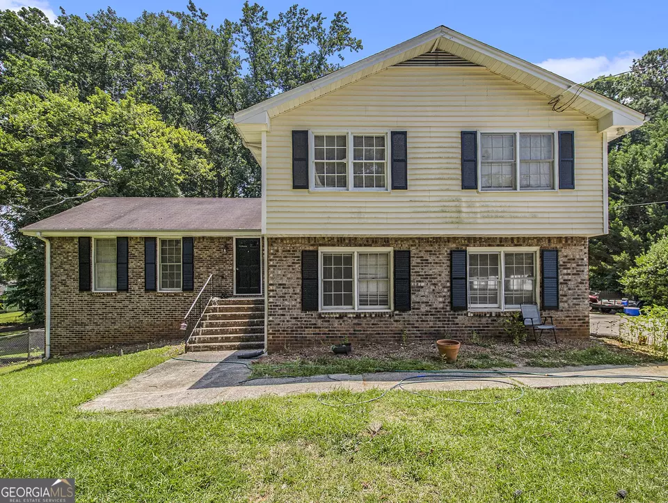 4444 Lisa Way NW, Lilburn, GA 30047 | 33 Photos - Movoto