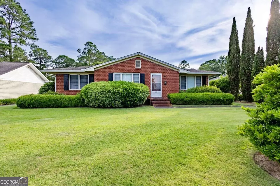 1917 Palmyra Rd #21, Albany, GA 31701 | 39 Photos - Movoto