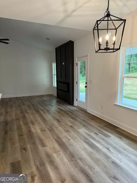 385 Country Club Rd, Newnan, GA 30263 | 9 Photos - Movoto