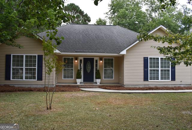725 S Rountree St, Metter, GA 30439 | MLS #10440088 | 37 Photos - Movoto