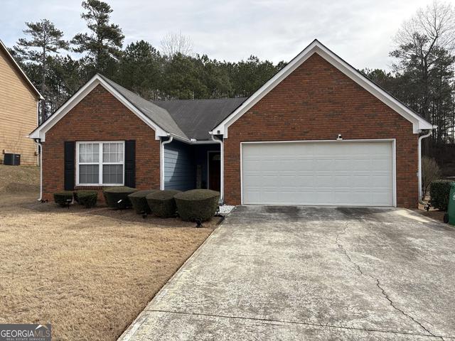 4092 Rivermist Ct, Lithonia, GA 30038 | MLS# 10464715 | 14 Photos - Movoto