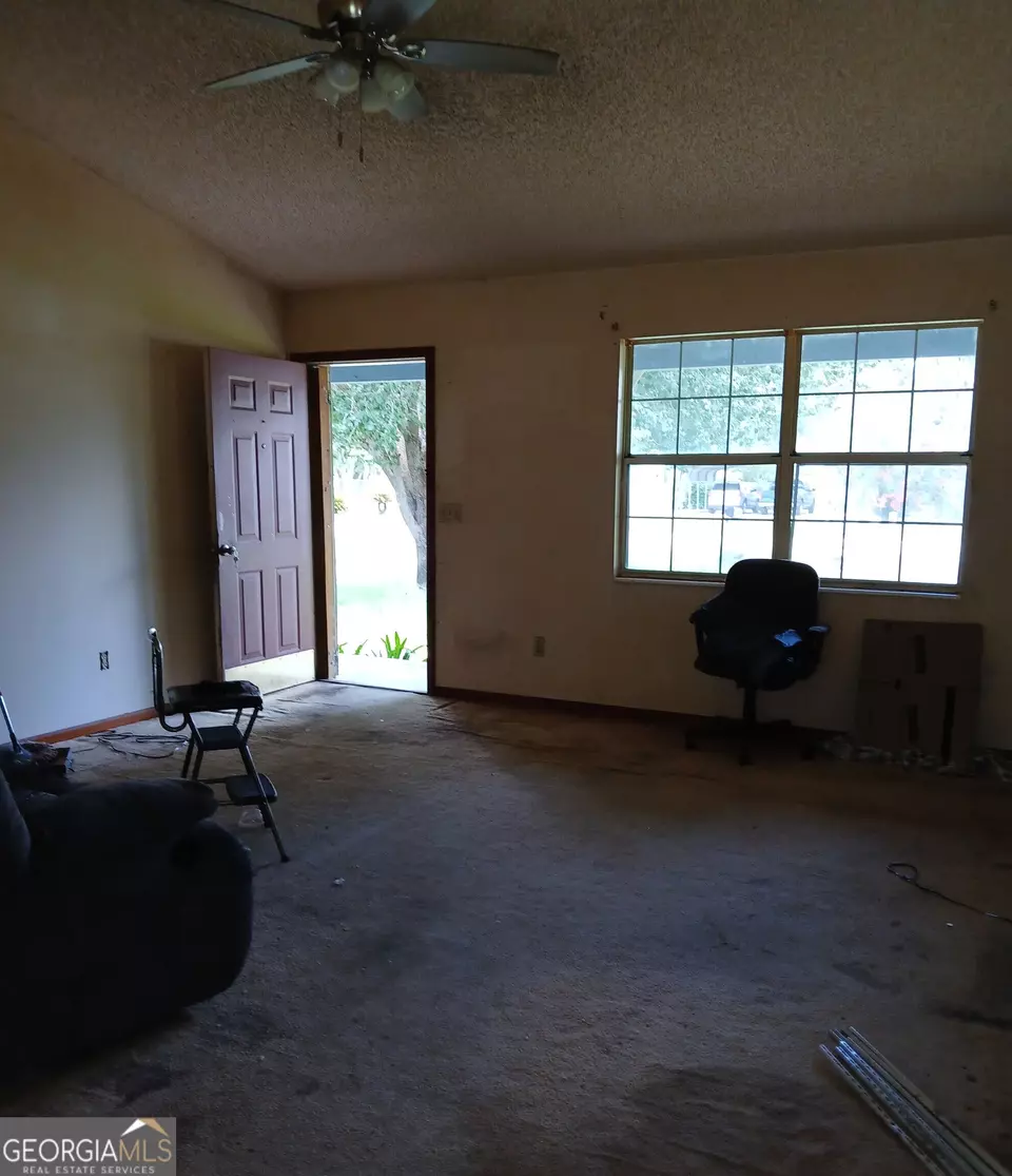 468 Dallas Cir, Folkston, GA 31537 | MLS# 10553636 | 8 Photos - Movoto