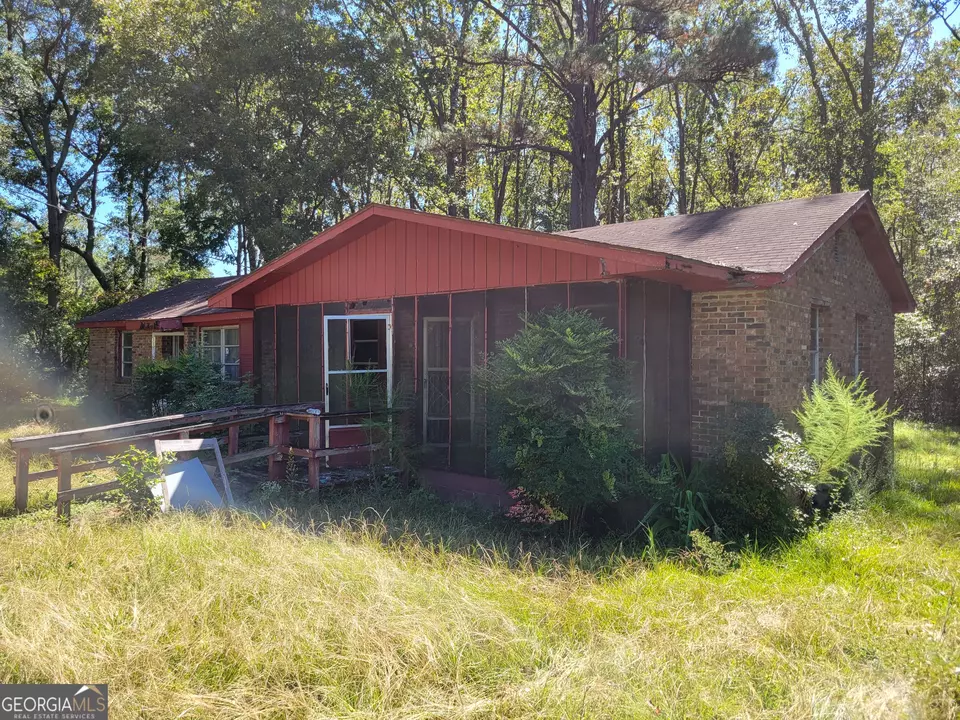 111 Eason St, Statesboro, GA 30458 | MLS# 10657370 | 9 Photos - Movoto