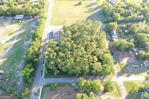 2 Park St, Homeland, GA 31537 | MLS# 10772889 | 3 Photos - Movoto