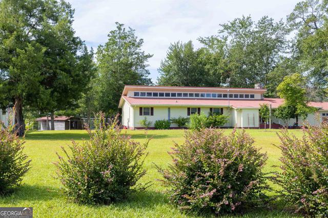 Reynolds, GA Real Estate & Homes with Waterfront For Sale - Movoto