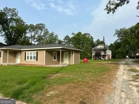 74 S Second, Mcrae-helena, GA 31055 | 49 Photos - Movoto