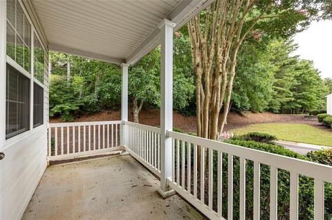 137 W Oaks Pl, Woodstock, GA 30188 | 25 Photos | MLS #7082436 - Movoto
