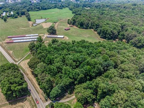 201 Stone Creek Dr, Woodstock, GA 30188 | 22 Photos | MLS #7158932 - Movoto