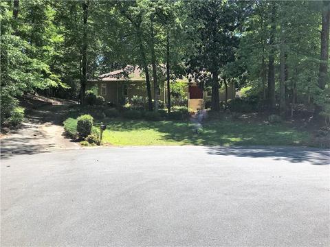 5365 Trowbridge Ct, Dunwoody, GA 30338 | 15 Photos | MLS #7211694 - Movoto