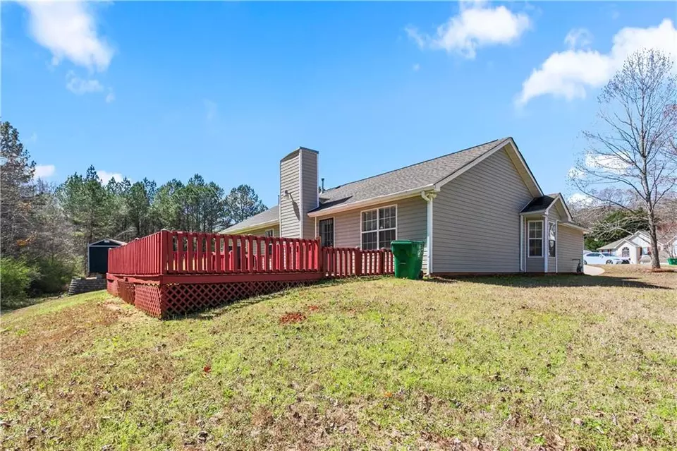 5148 Round Table Dr, Ellenwood, GA 30294 | 23 Photos - Movoto