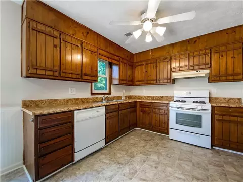 2413 Old Rex Morrow Rd, Ellenwood, GA 30294 | 24 Photos - Movoto