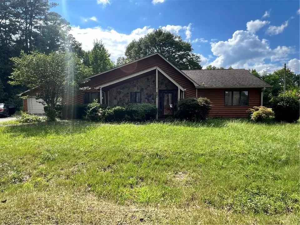 2136 Lake Rockaway Rd NW, Conyers, GA 30012 | MLS# 7617494 | 4 Photos ...