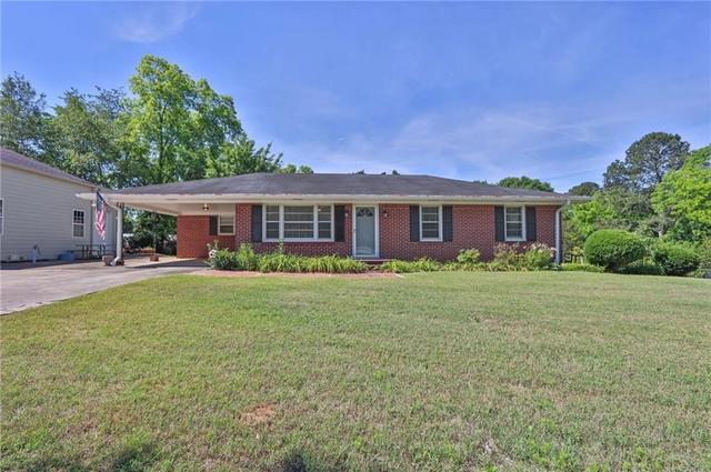 1559 Atlanta Hwy SE, Winder, GA 30680 | MLS# 7775790 | 39 Photos - Movoto