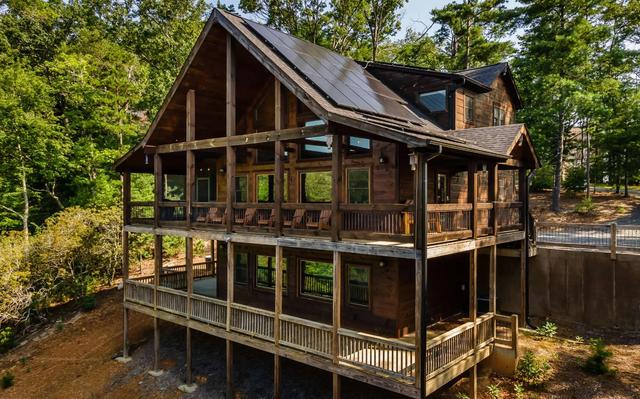 42 Little Creek Ovlk Dr, Blue Ridge, GA 30513 | 68 Photos - Movoto