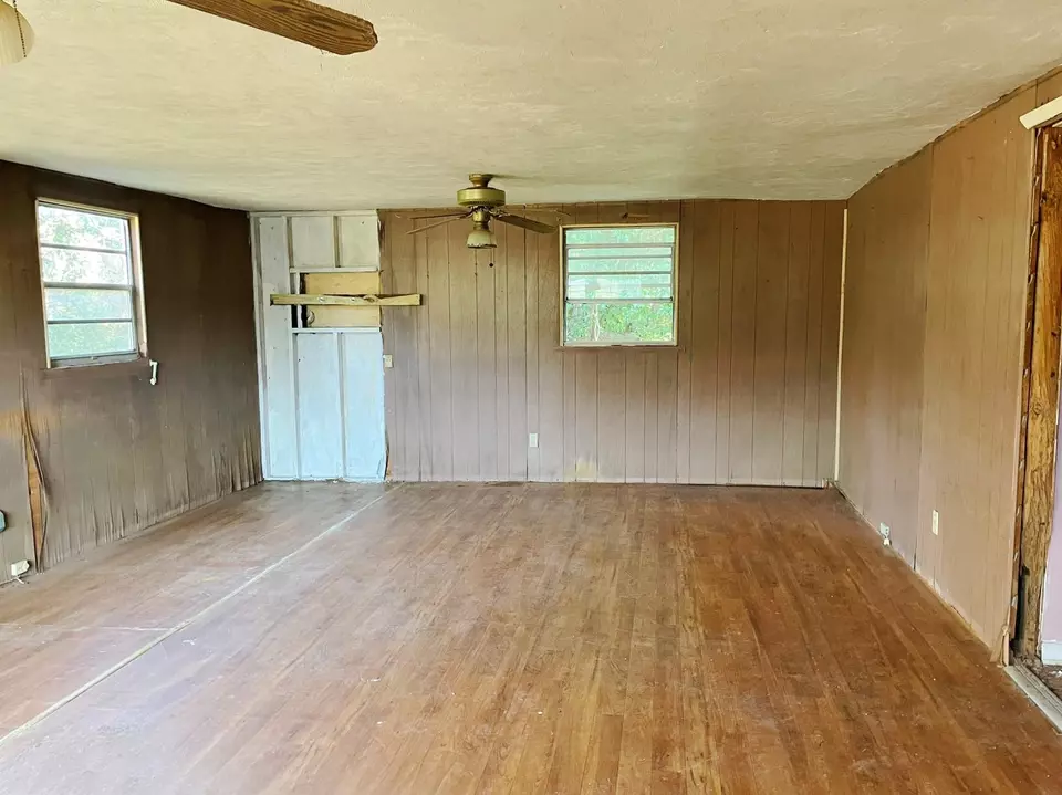 601 S Key St, Quincy, FL 32351 | MLS# 381013 | 9 Photos - Movoto