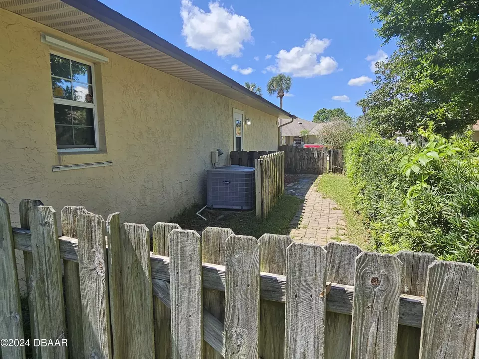4587 Miles Dr, Port Orange, FL 32127 | 27 Photos - Movoto
