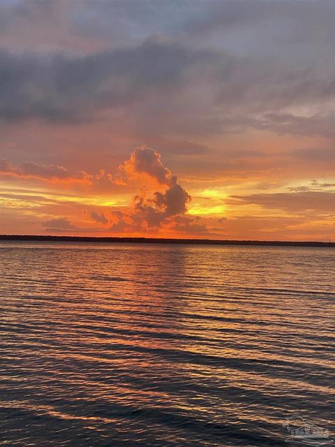 216 S Garcon Point Rd, Milton, FL 32583 | 11 Photos - Movoto