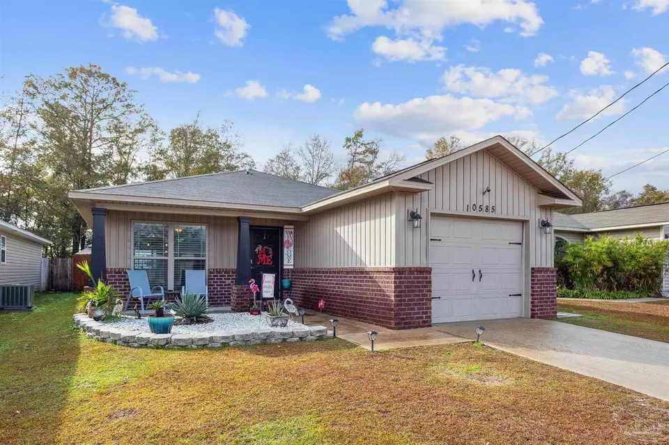 10585 Senegal Dr, Pensacola, FL 32534 | 27 Photos - Movoto