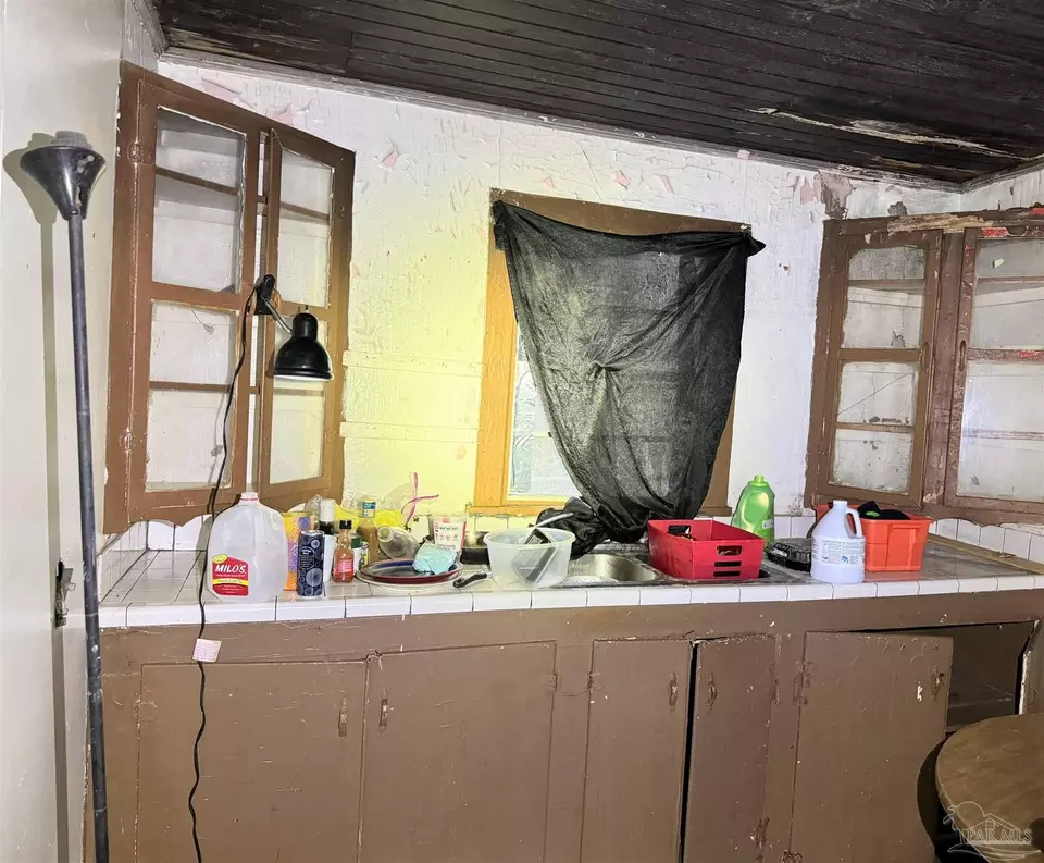 1920 N S St, Pensacola, FL 32505 | 13 Photos - Movoto