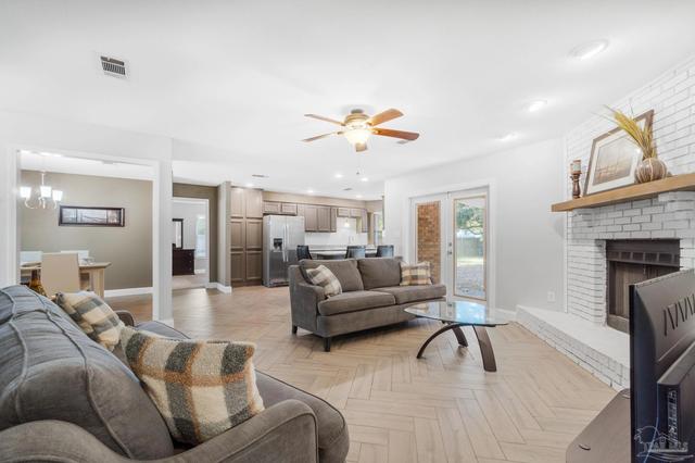 1641 Scott Ct, Gulf Breeze, FL 32563 | 23 Photos - Movoto