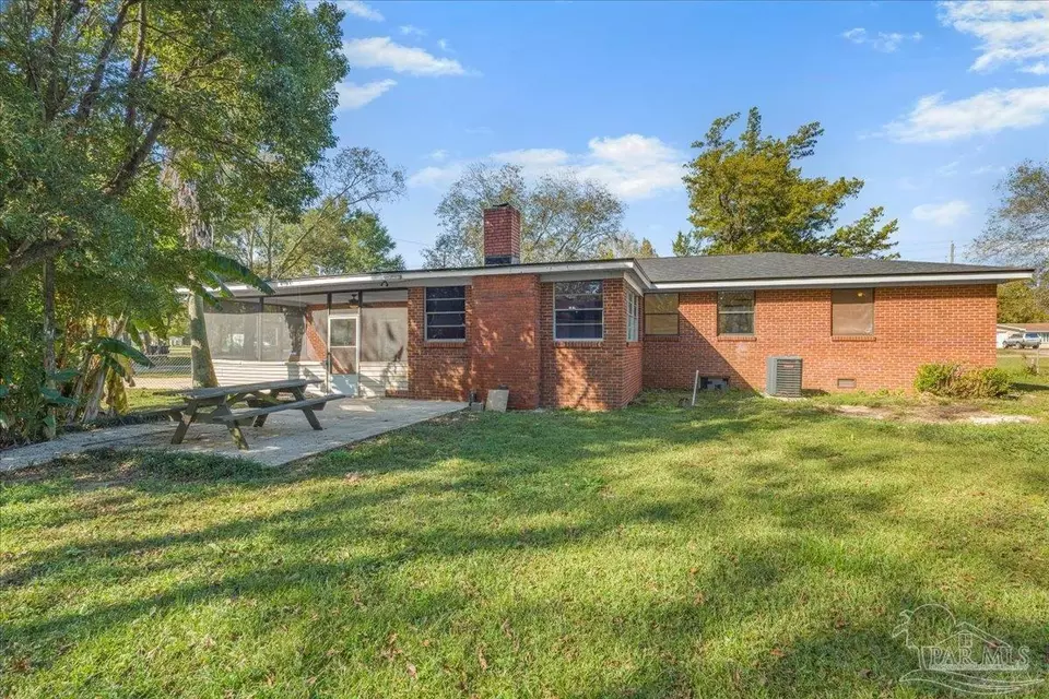 5370 N Blue Angel Pkwy, Pensacola, FL 32526 | MLS# 673943 | 42 Photos ...
