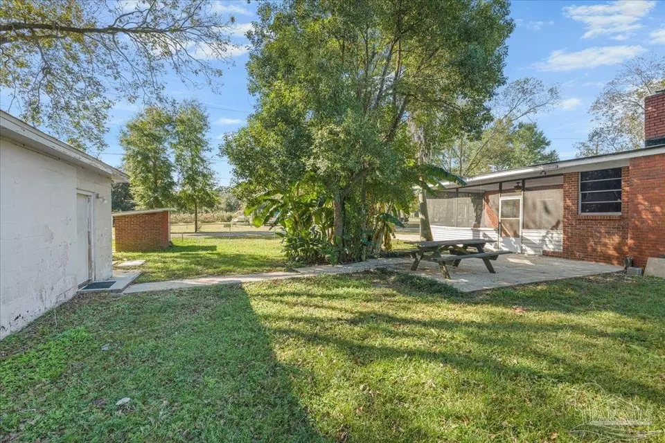 5370 N Blue Angel Pkwy, Pensacola, FL 32526 | MLS# 673943 | 42 Photos ...