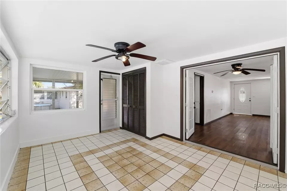 62 S Tyler St, Beverly Hills, FL 34465 | MLS# 850634 | 39 Photos - Movoto