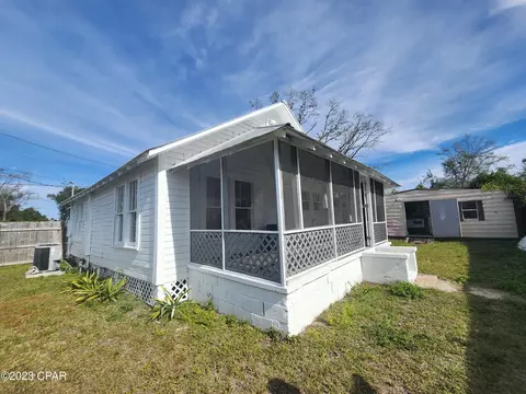 3812 E 8th St, Panama City, FL 32401 | 19 Photos - Movoto