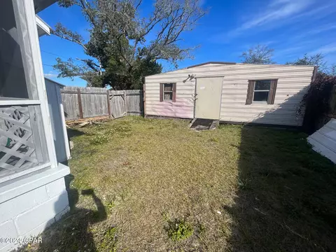 3812 E 8th St, Panama City, FL 32401 | 19 Photos - Movoto