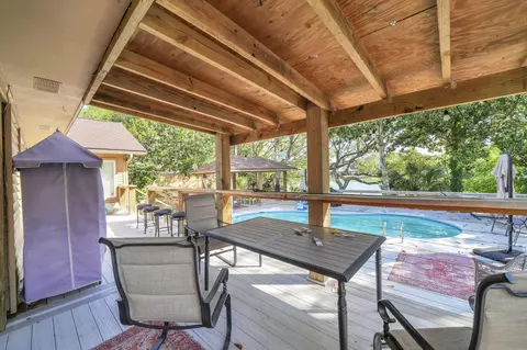 702 N Lakeside Dr, Destin, FL 32541 | MLS# 1003639 | 42 Photos - Movoto