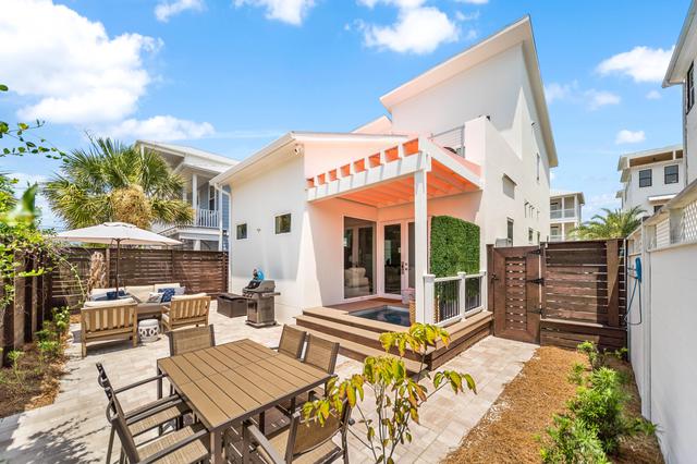 Grande Pointe, FL Homes with Banquette For Sale - Movoto