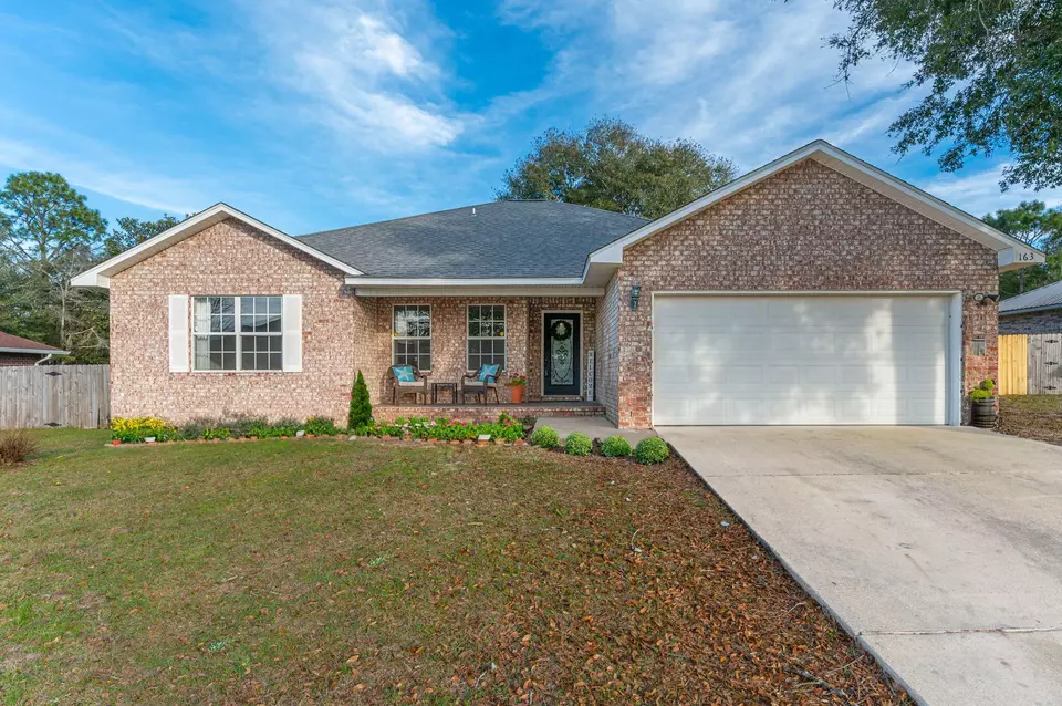 163 Conquest Ave, Crestview, FL 32536 | 27 Photos - Movoto