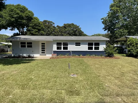 440 Avon Ln, Mary Esther, FL 32569 | 11 Photos - Movoto