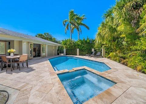 243 Willow Ave, Anna Maria, FL 34216 | 31 Photos | MLS #A4571604 - Movoto