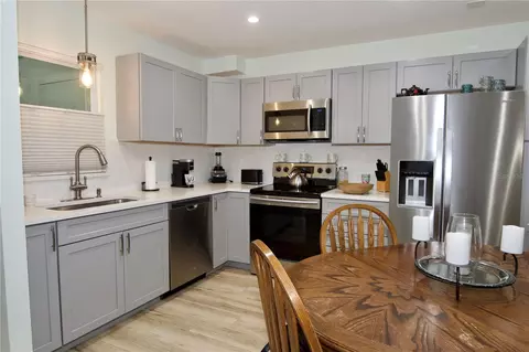 3317 Ramblewood Dr N, Sarasota, FL 34237 | 54 Photos - Movoto