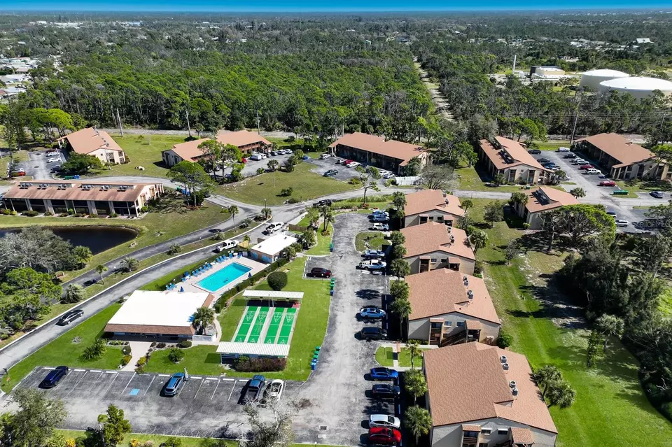 14 Quails Run Blvd #2, Englewood, FL 34223 | 23 Photos - Movoto